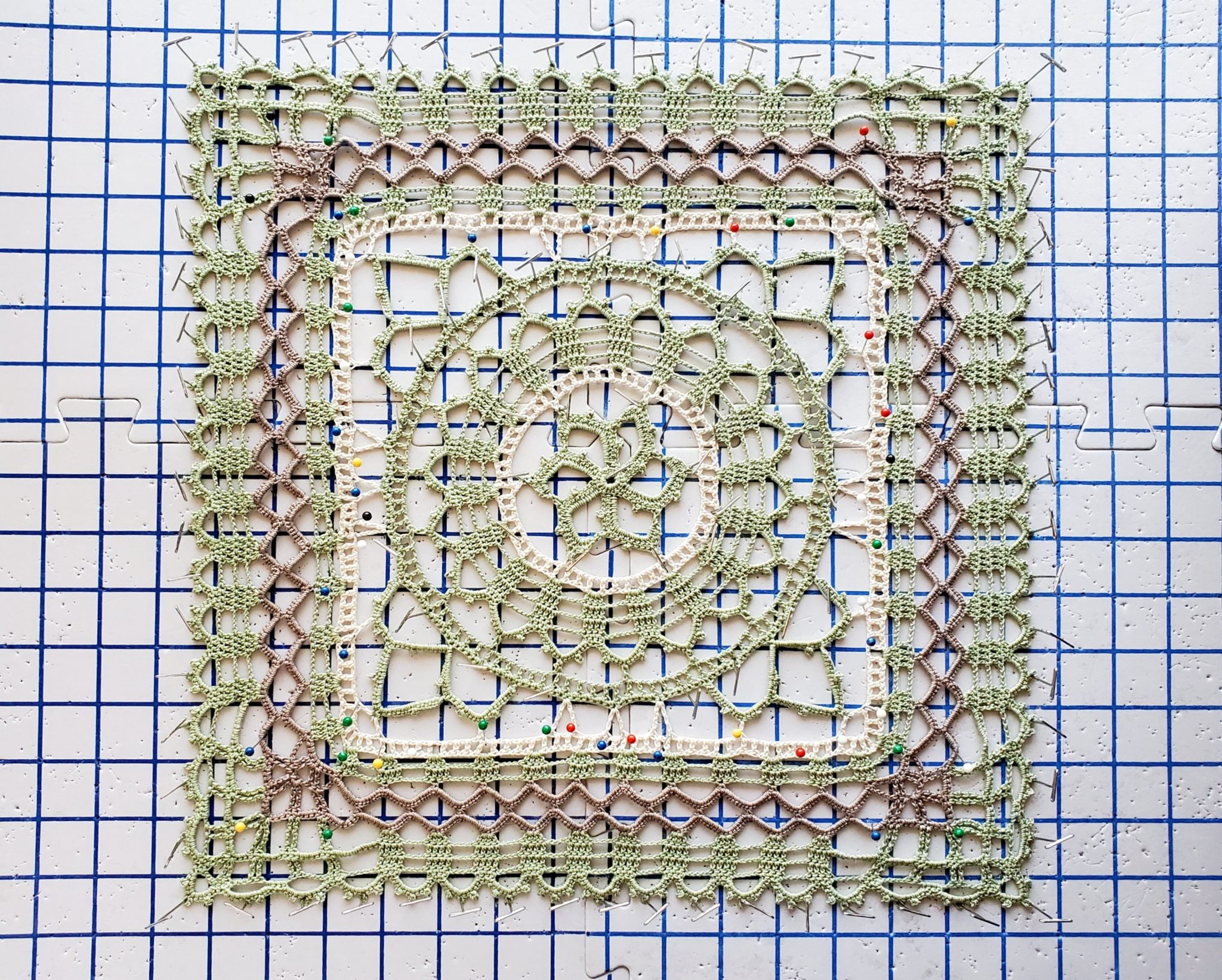 Celtic square doily - HandmadebyRaine