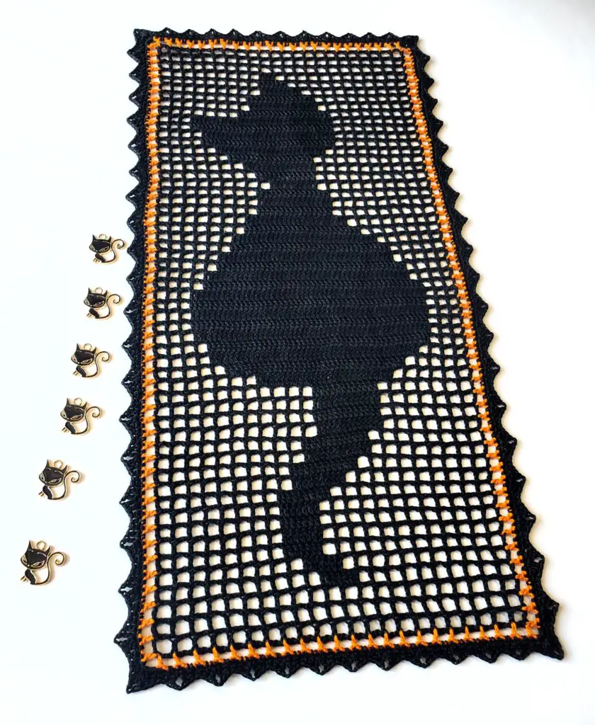 Black Cat Table Runner - HandmadebyRaine