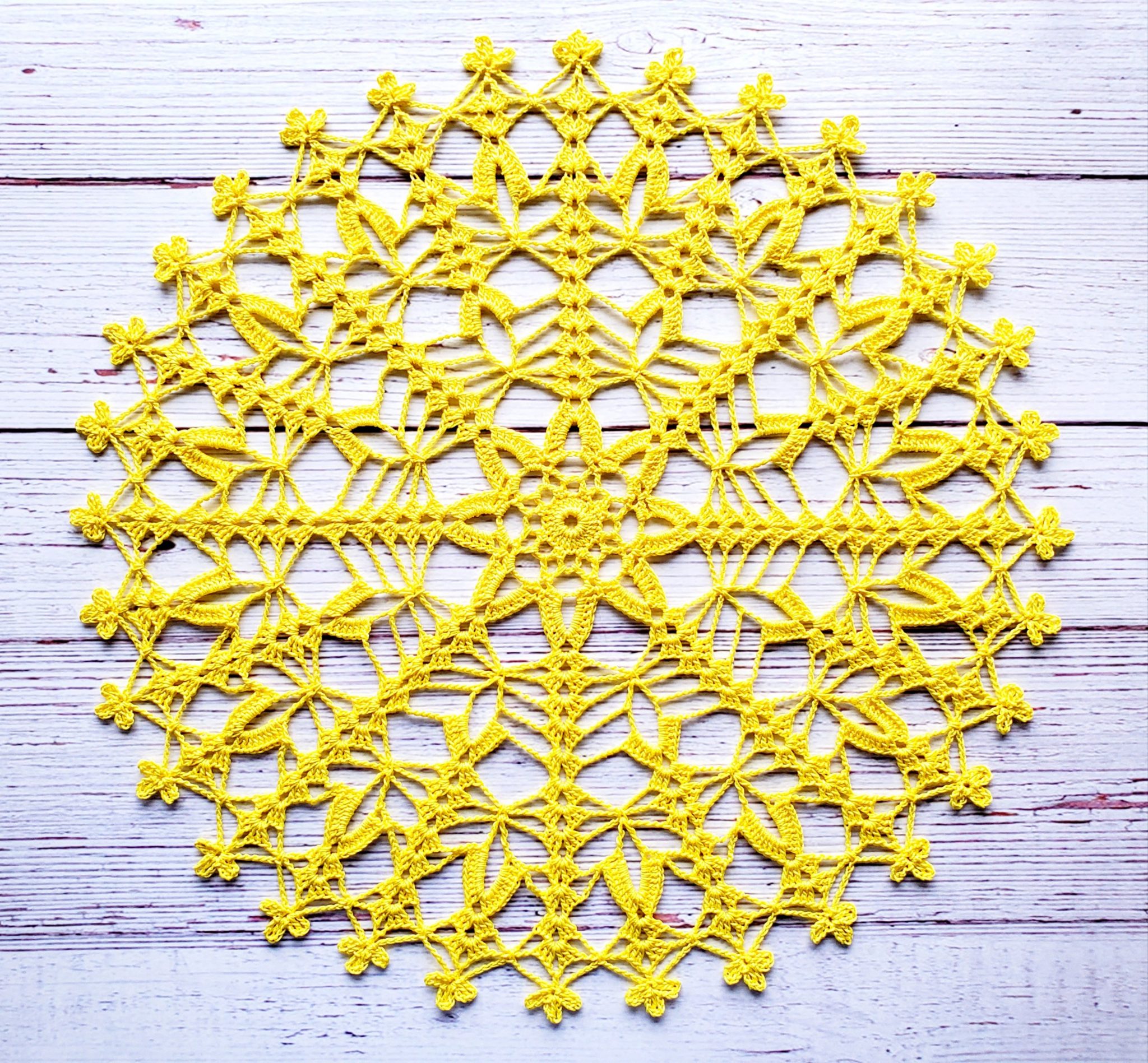 How to crochet Sunshine Doily - HandmadebyRaine