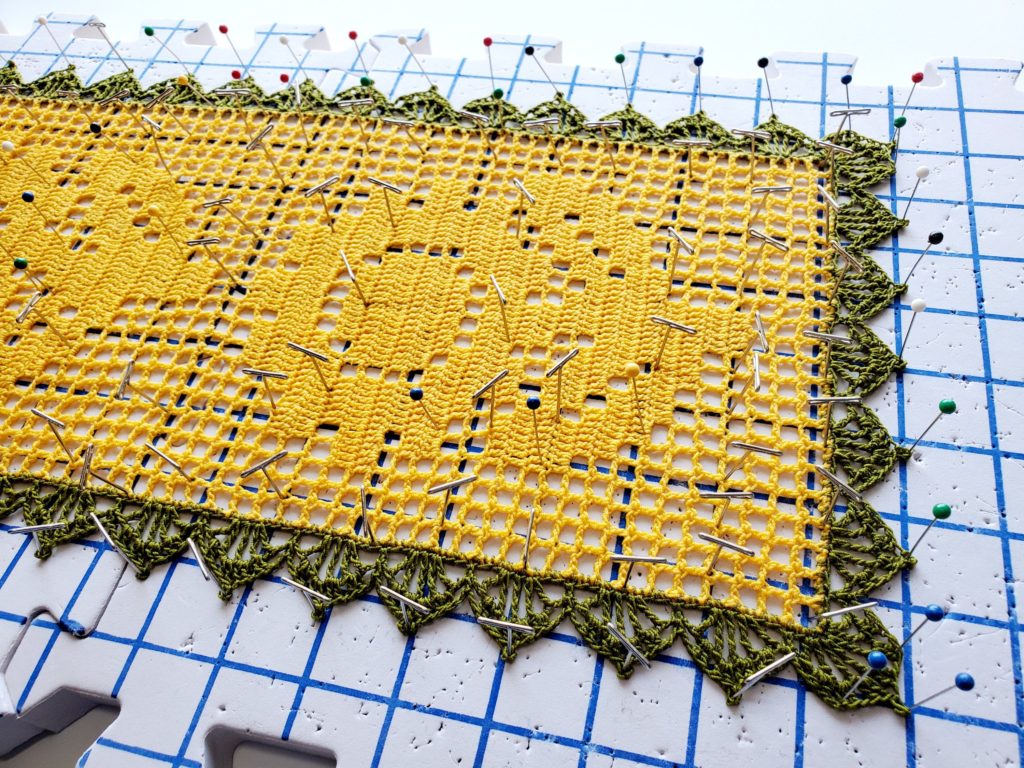 Sunflower Table Runner - HandmadebyRaine