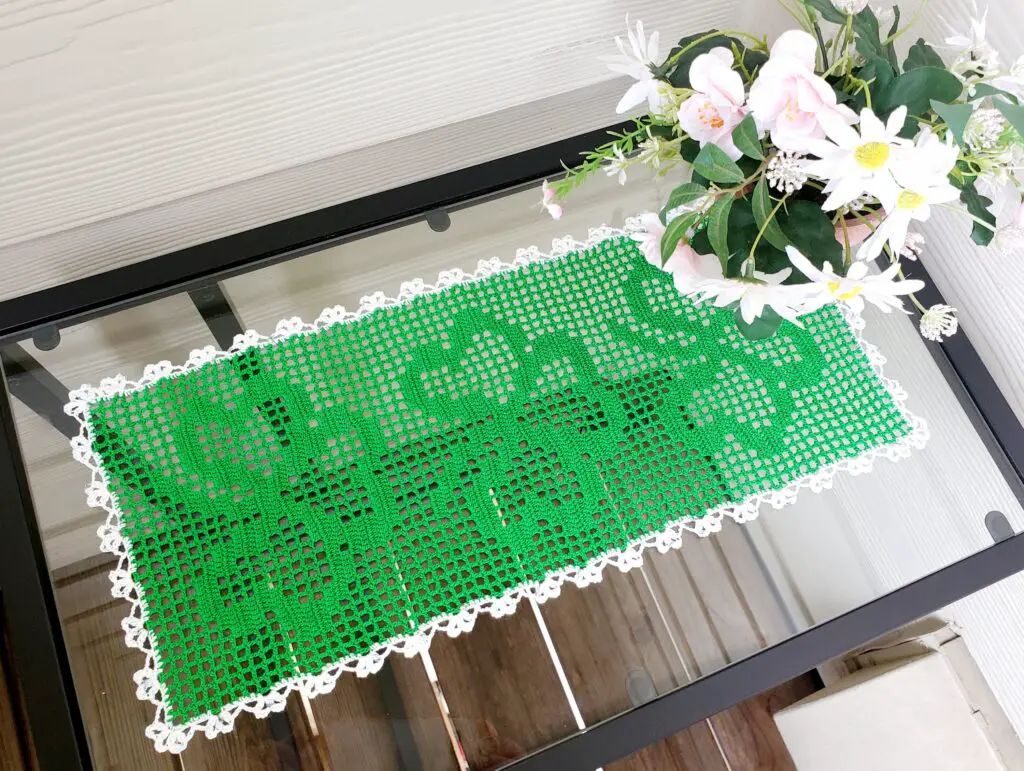 Shamrock Table Runner - HandmadebyRaine