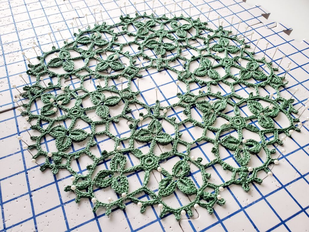 Clover Leaf Doily - HandmadebyRaine
