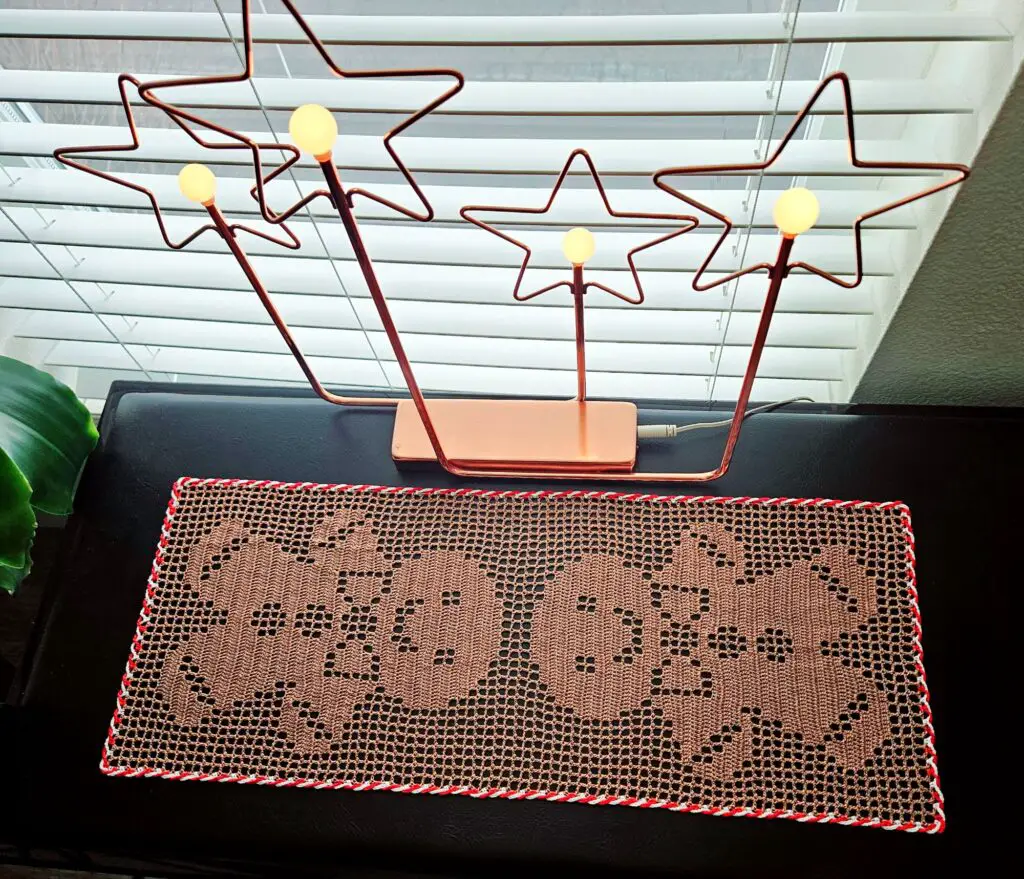 Gingerbread Man Table Runner - HandmadebyRaine