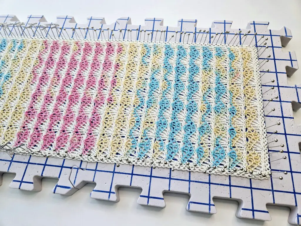Ripple Waves Table Runner - HandmadebyRaine