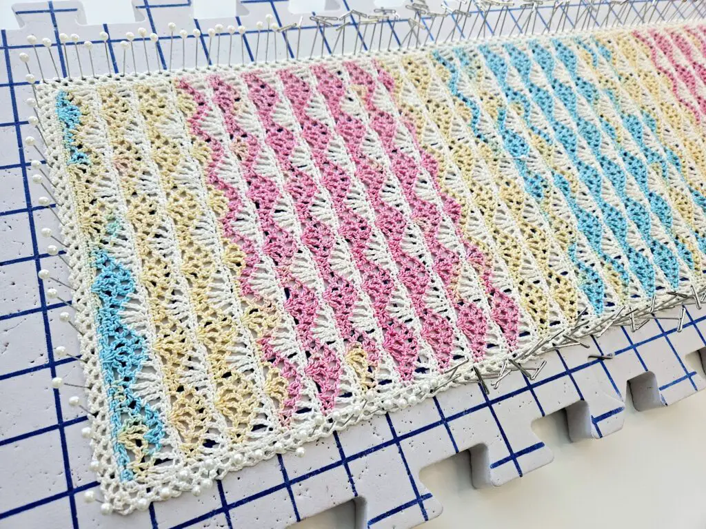 Ripple Waves Table Runner - HandmadebyRaine