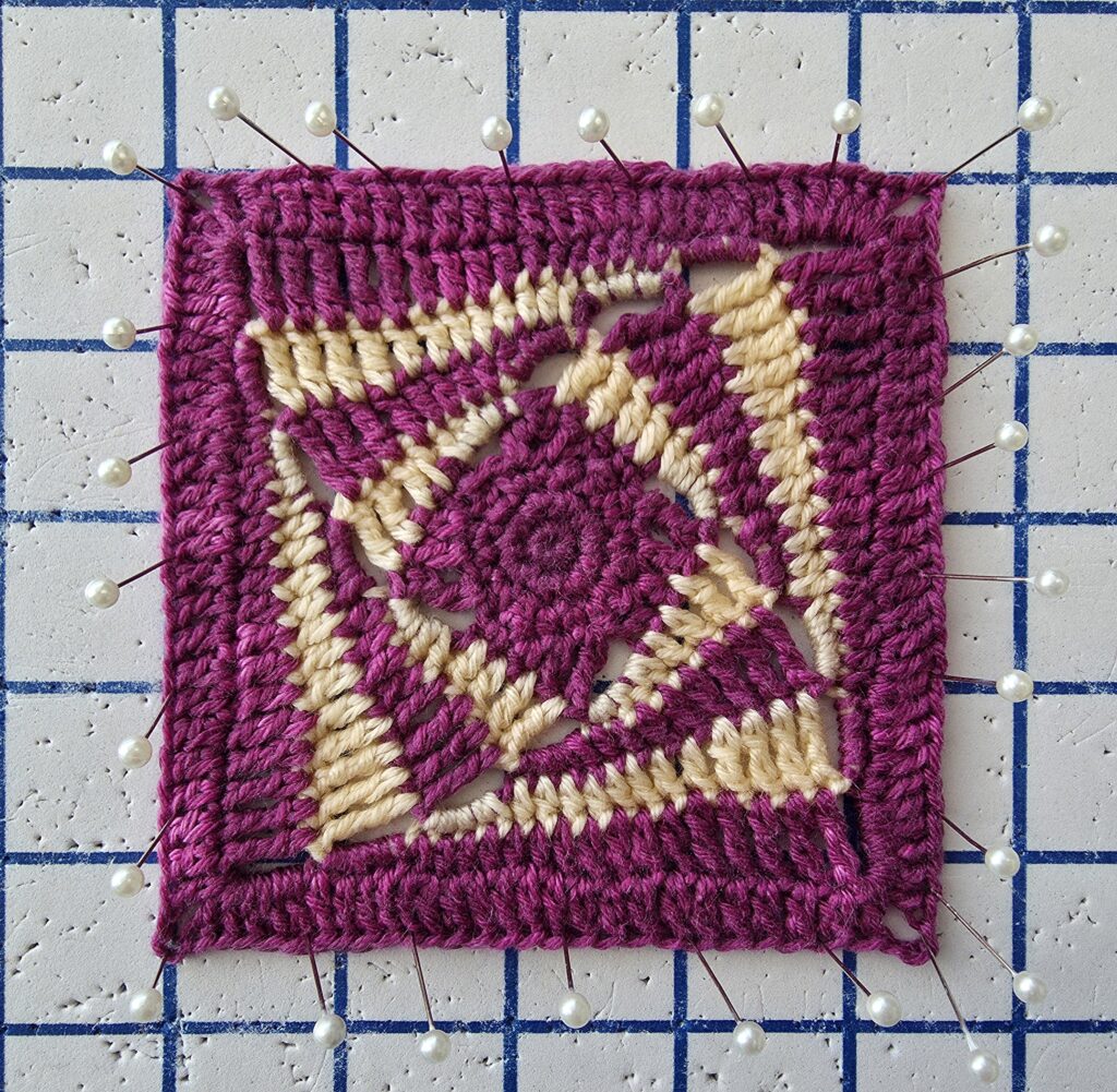 Pinwheel Square - HandmadebyRaine